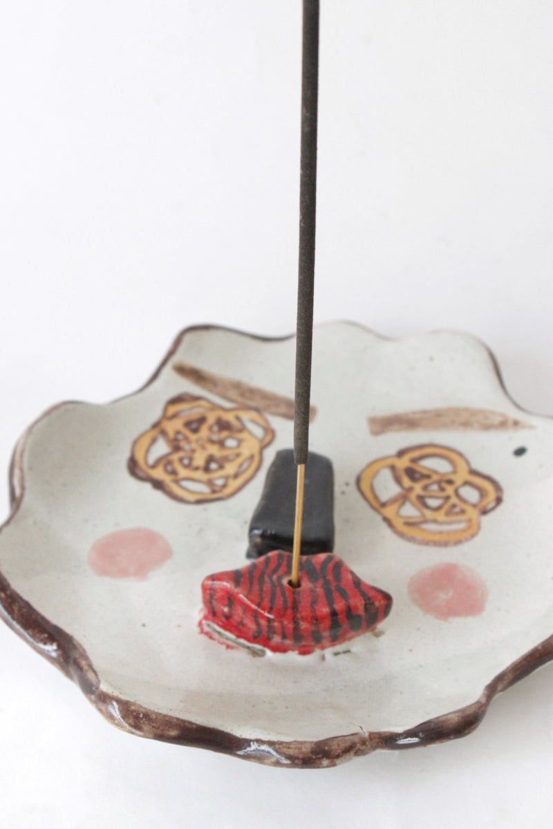 Classic Nano Nano Incense Holder I – Margaret Yap Pottery Studio